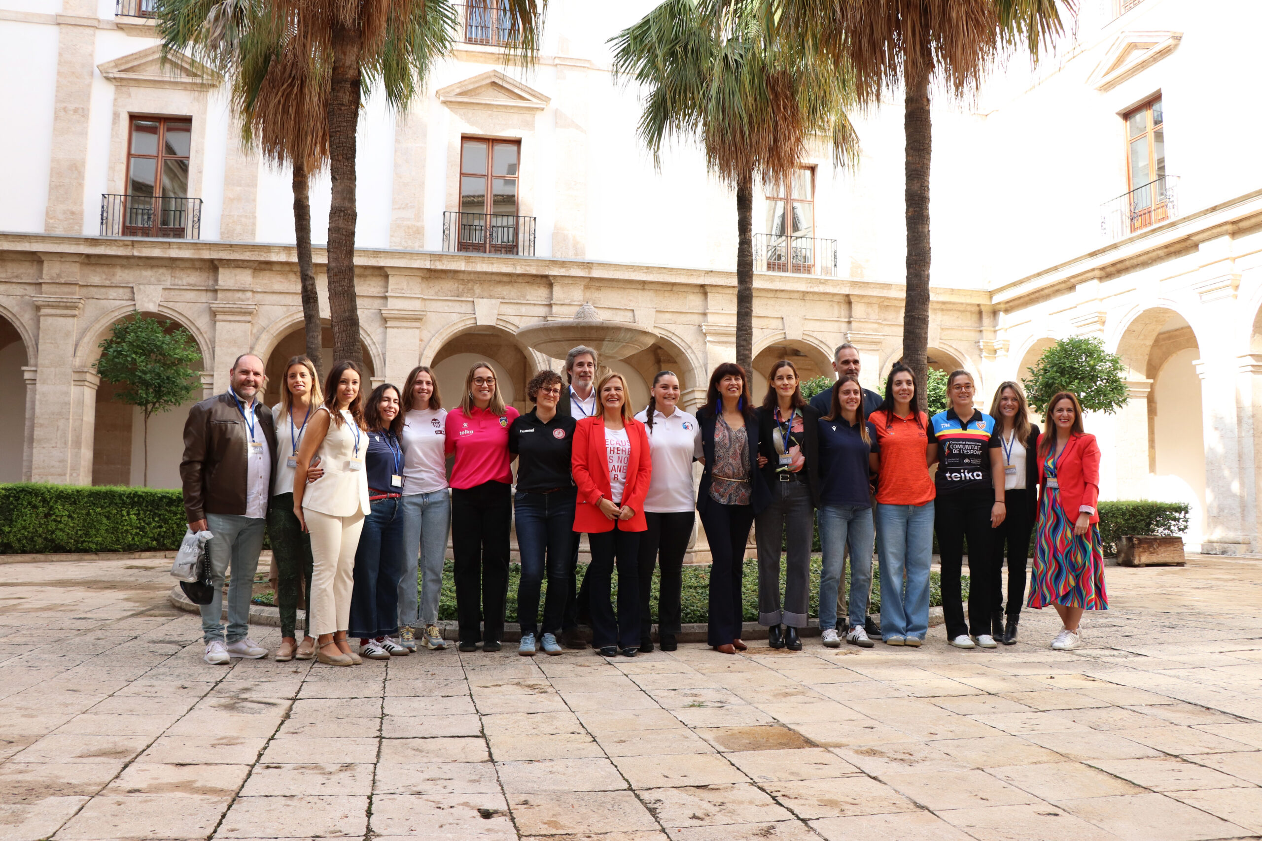 Teika presenta su apuesta por el deporte femenino ‘Juegan ellas ...